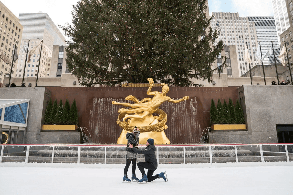 How to propose by the Rockefeller Center Christmas Tree? | Proposal ...